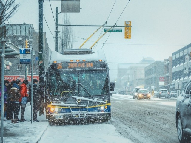 TransLink activates snow plan; will use tire socks on North Shore ...